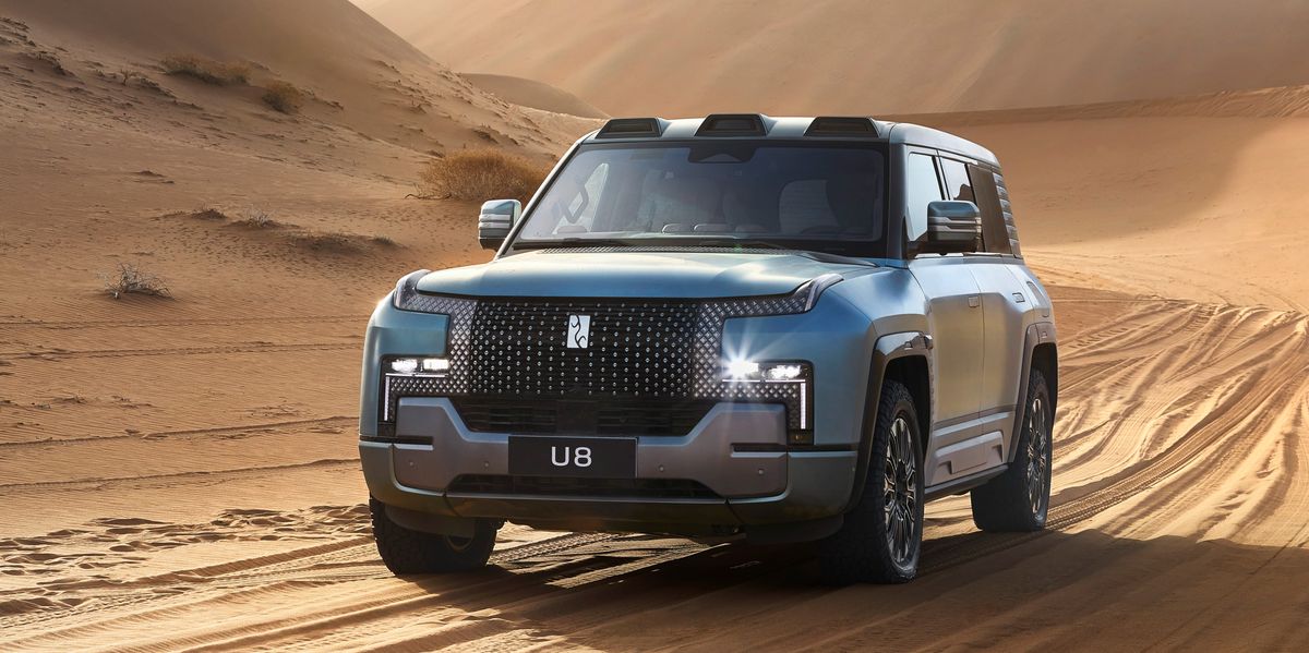 El nuevo auto YangWang U8 es un lujoso híbrido anfibio que flota - IM